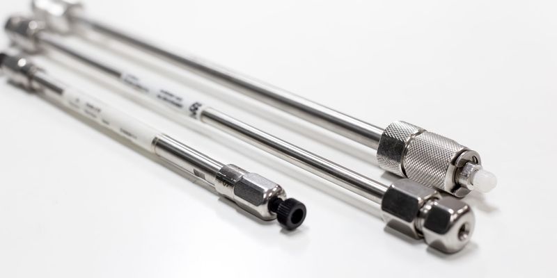 Peak Splitting in HPLC: Causes and Solutions | Separation Science